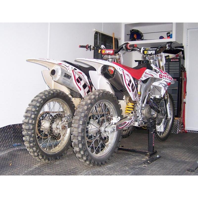 Support moto Risk Racing - Atelier & Stand sur La Bécanerie
